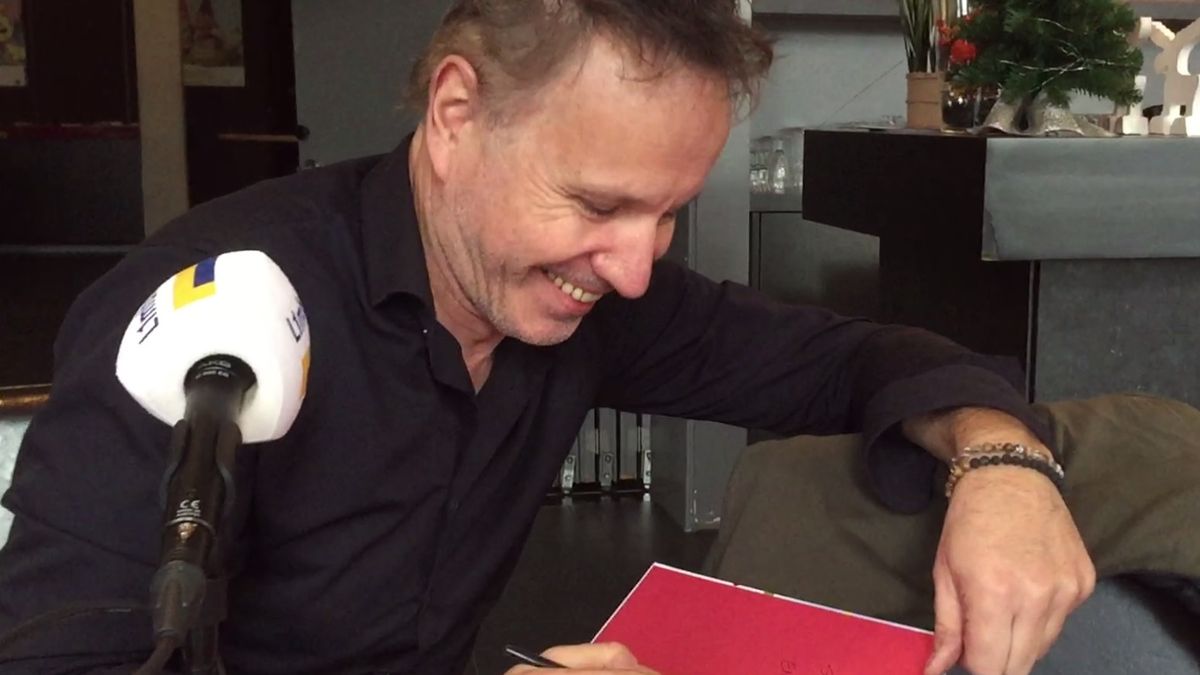 Cartoonist Paul Kusters viert 15 jaar Toos en Henk - L1