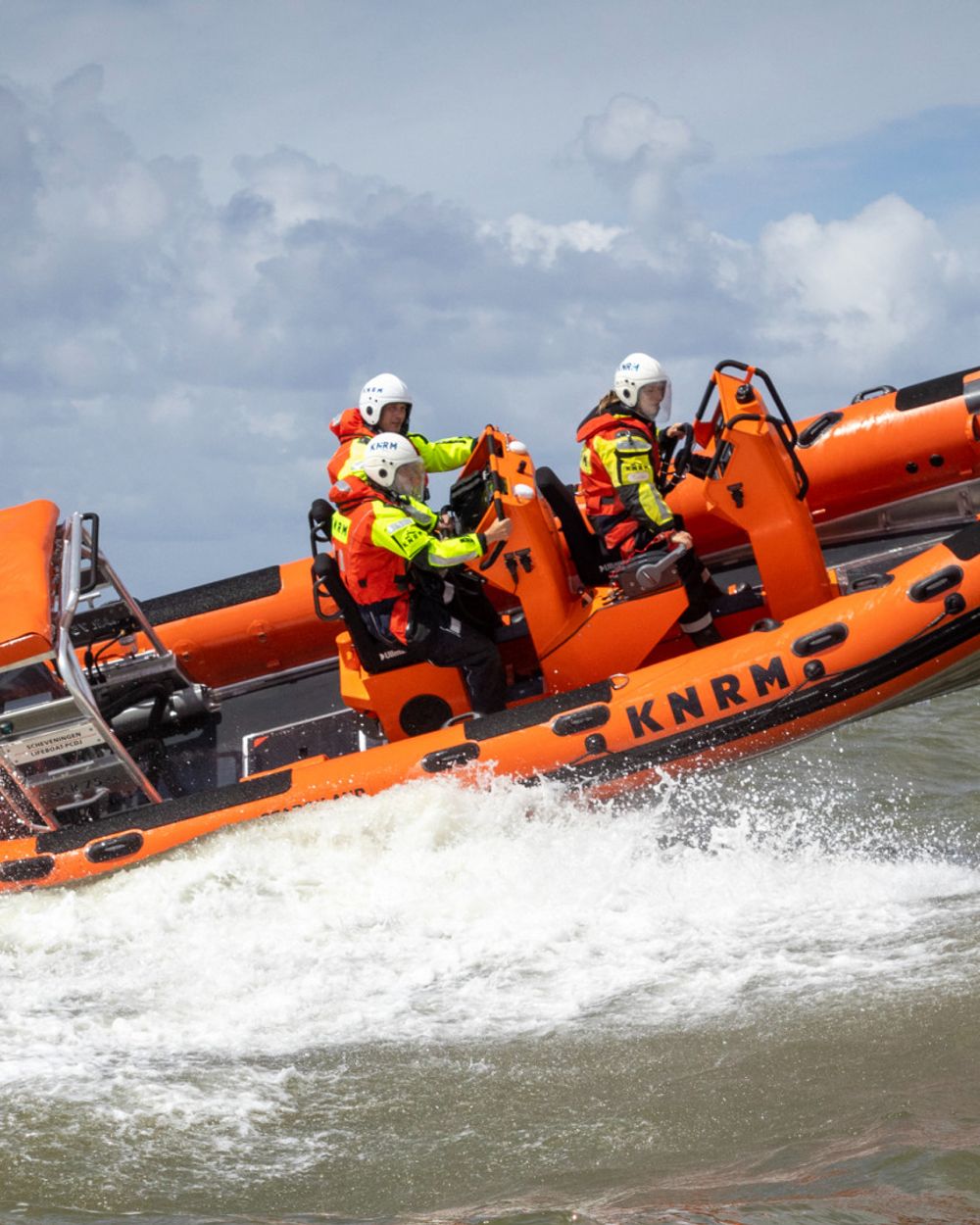 KNRM doopt nieuwe reddingboot 'Jaap Pronk', vernoemd naar overleden ...