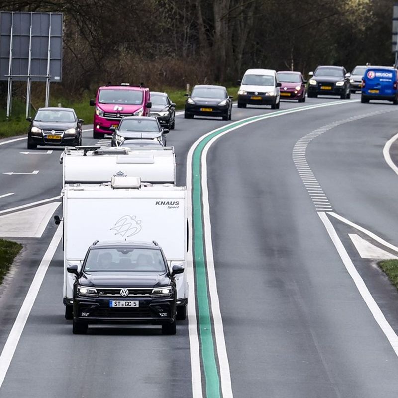 Onderzoek: gedragscampagne op 'dodenweg' N36 leidt tot minder afleiding ...