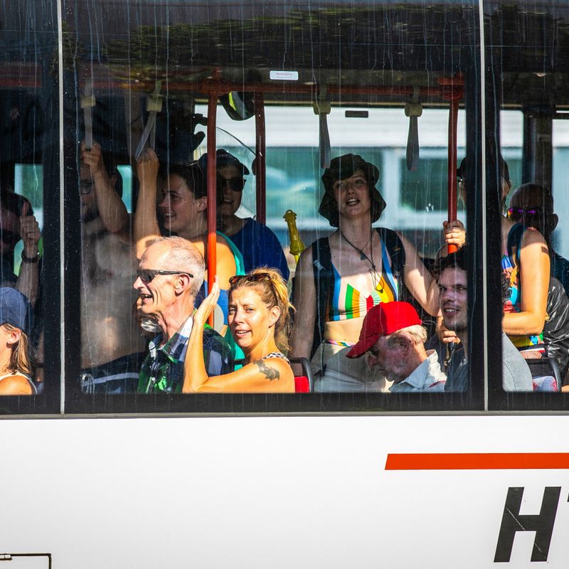 'Klimaatactivisten zonder consequenties vrijlaten bij ADO-stadion is ...