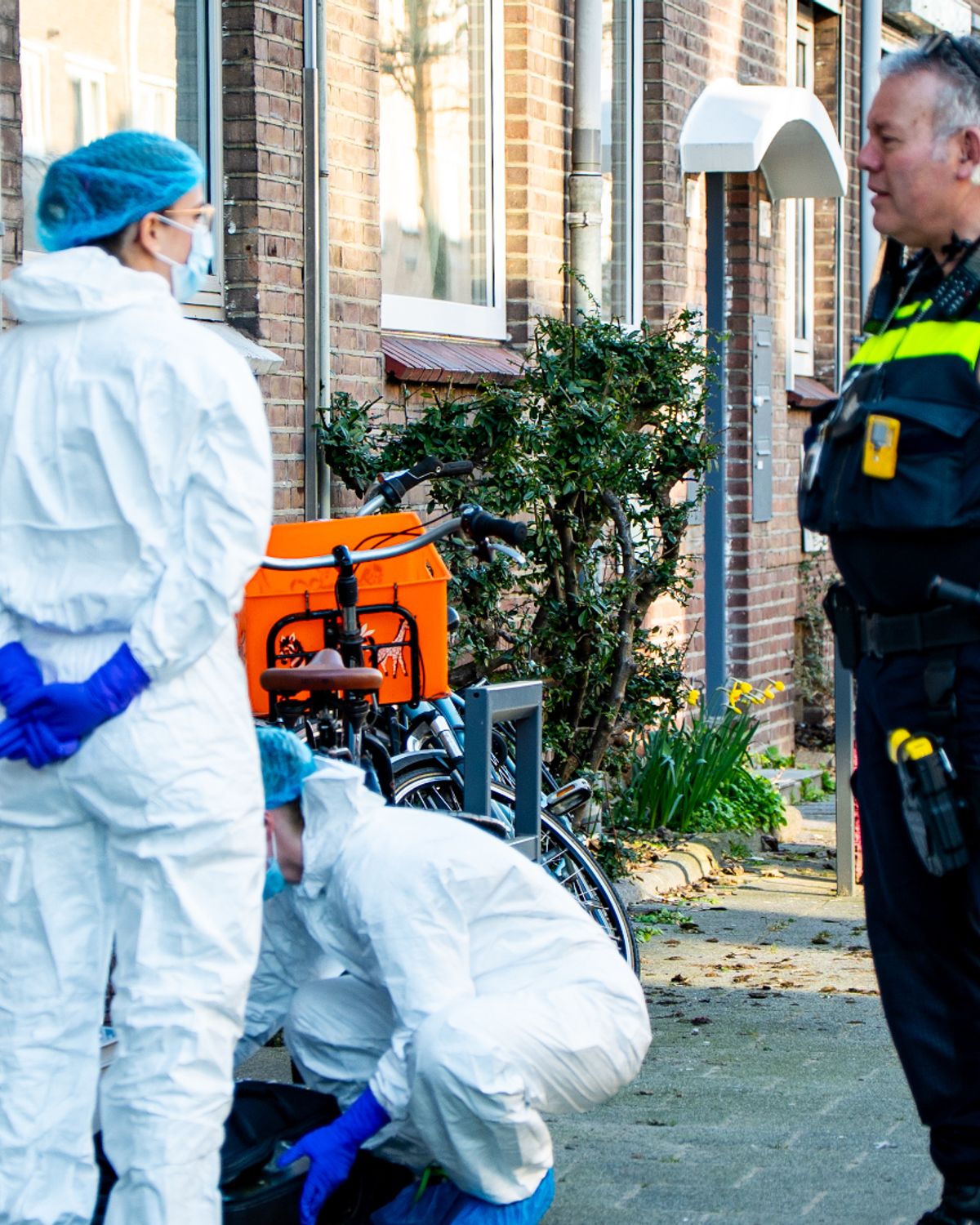 Lijk gevonden: 32-jarige man lag al minstens een week dood in woning ...