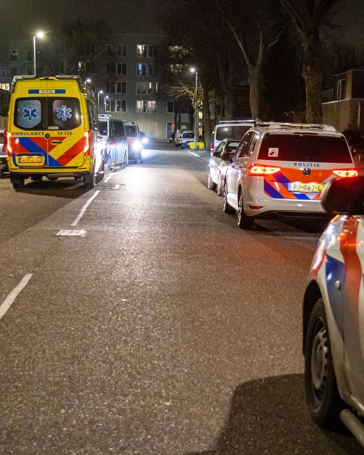 112-nieuws: Man vlucht na 'schietpartij' en schept vrouw in Hoogvliet | Hevige brand slaat uit ...