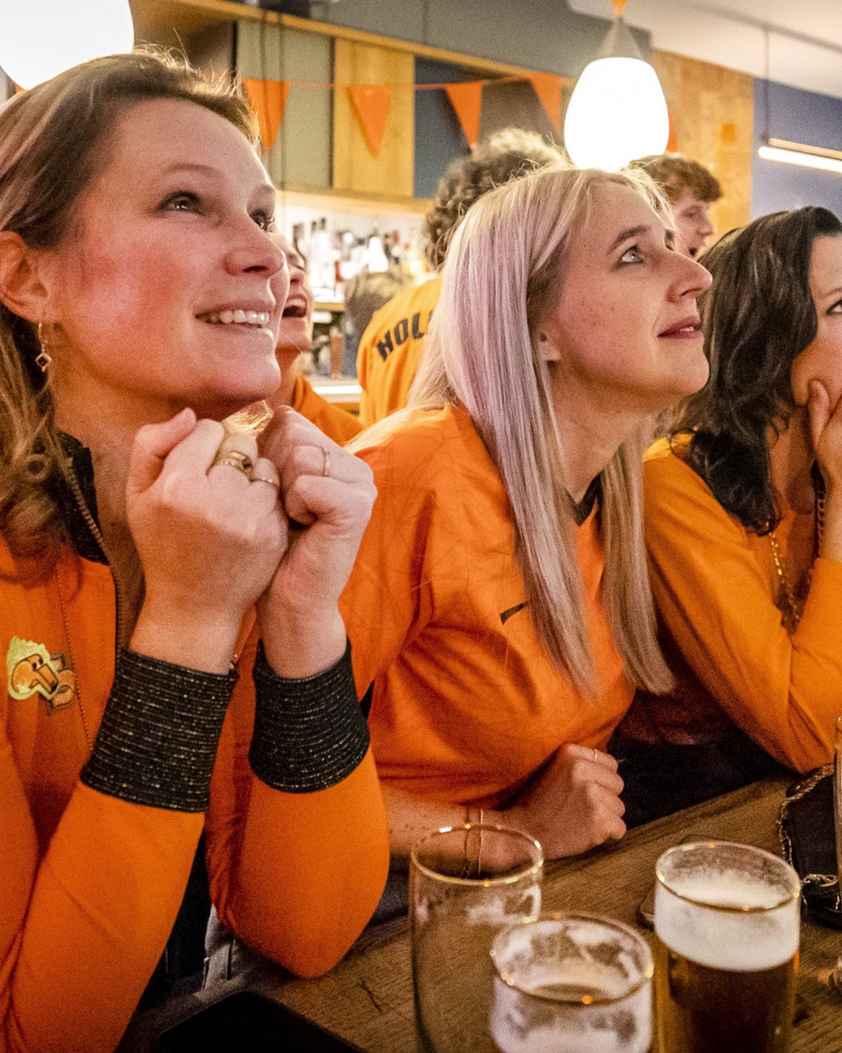 Nederland speelt 's nachts WK-wedstrijd, dus mogen horecazaken langer ...