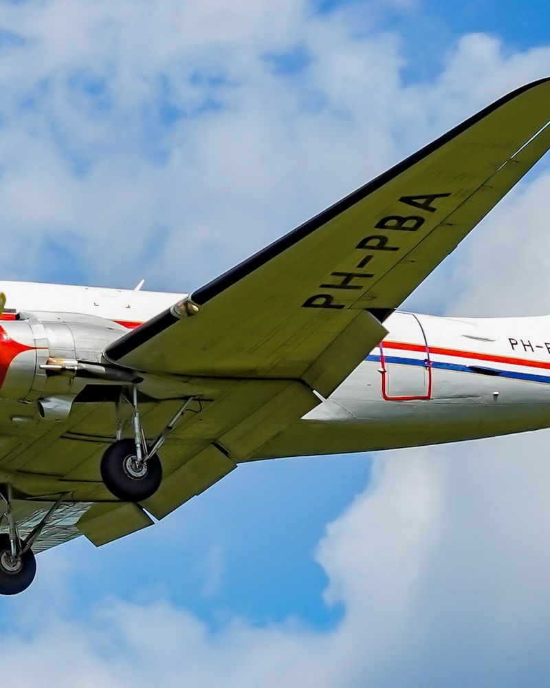 Einde van een tijdperk: Laatste vluchten van historische Dakota bij ...