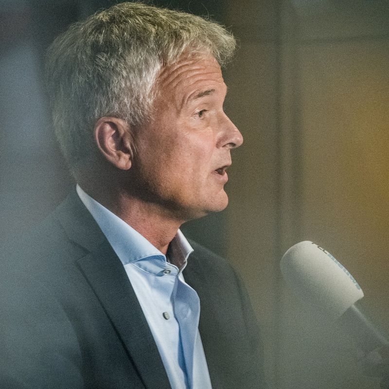 Burgemeester Velema niet fit genoeg om Machiavelliprijs in ontvangst te ...