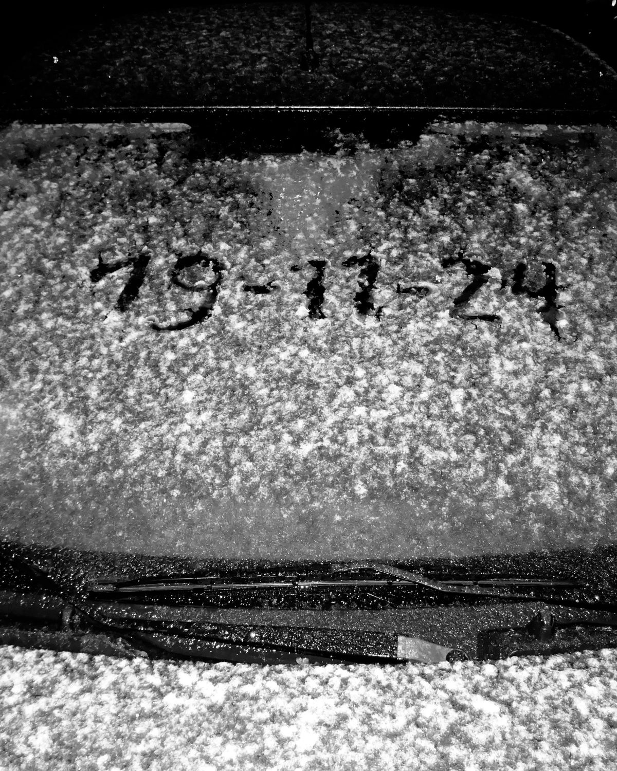 Foar it earst wer snie yn Fryslân, krekt genôch foar inkelde foto's ...