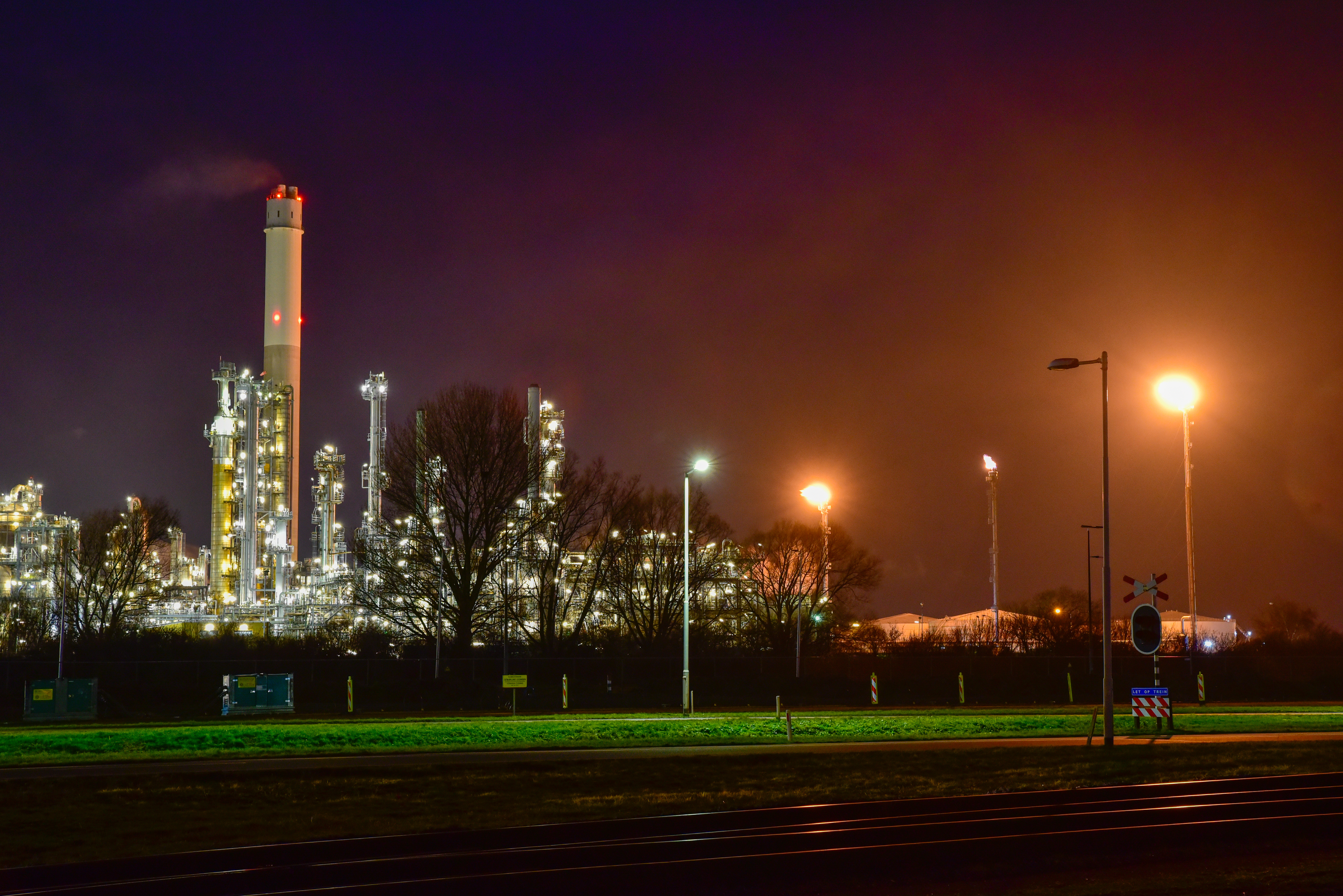 Dit zijn de 5 grootste (lucht)vervuilers in de Rotterdamse haven - Rijnmond