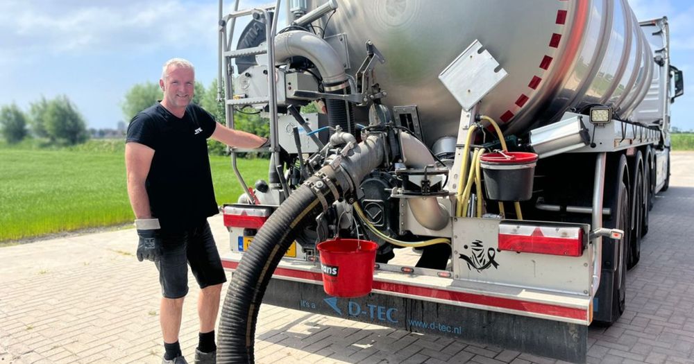 Zeeuwse boer Lenno haalt per vrachtwagen zijn water van Flakkee en dat kost hem 15.000 euro ...