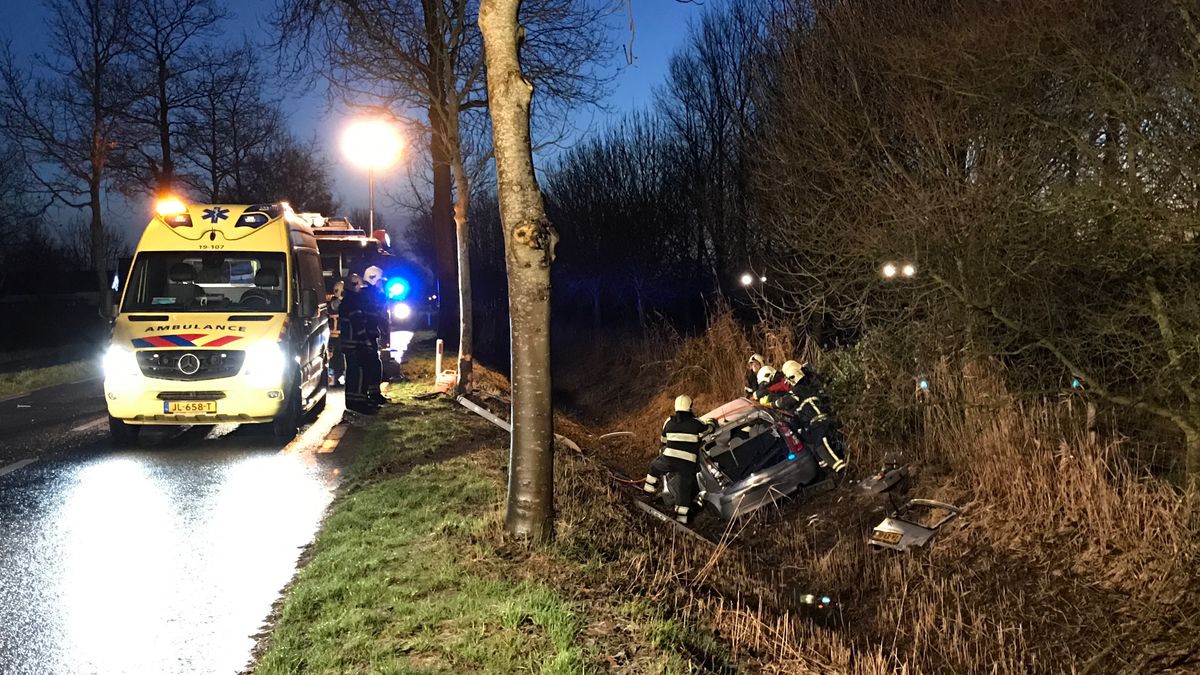 Gladheid zorgt opnieuw voor ongelukken (video) - Omroep Zeeland