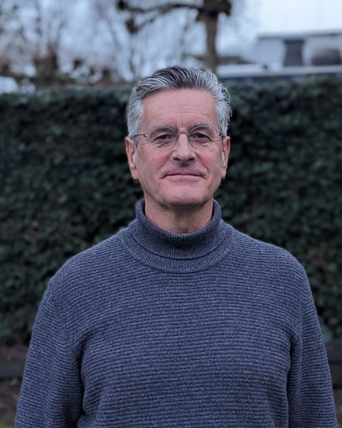 Schooldirecteur Jan (67) wilde niet achter geraniums zitten en werd ...