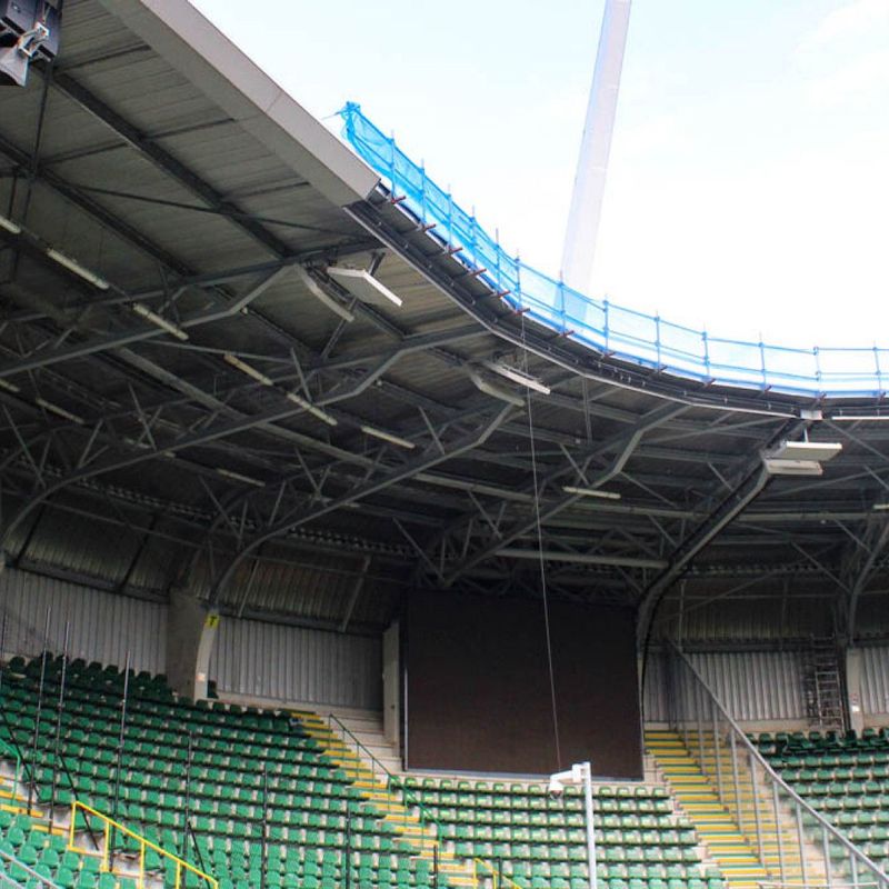 Door storm beschadigd dak is weer dicht en er prijkt een nieuwe naam op ...