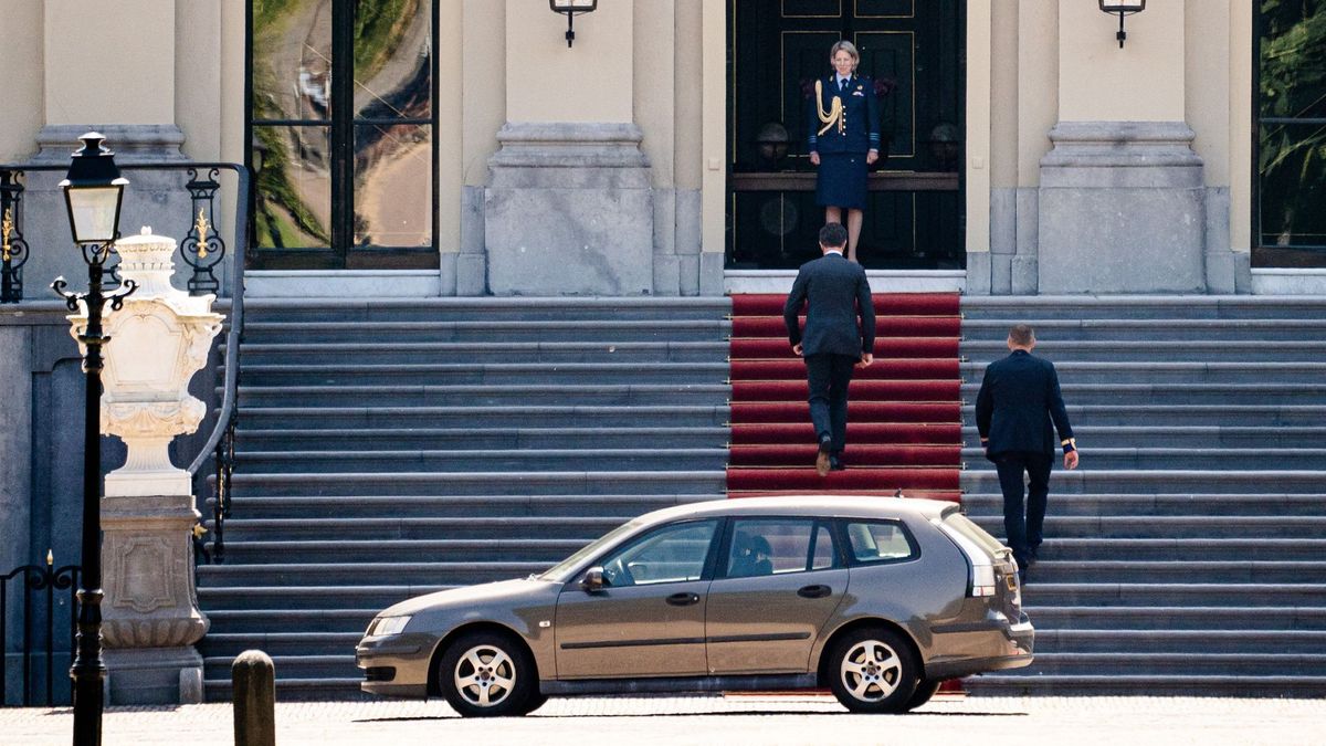 Autodealer uit Meppel aast op Saab van Mark Rutte: 'Vinden er zo een ...
