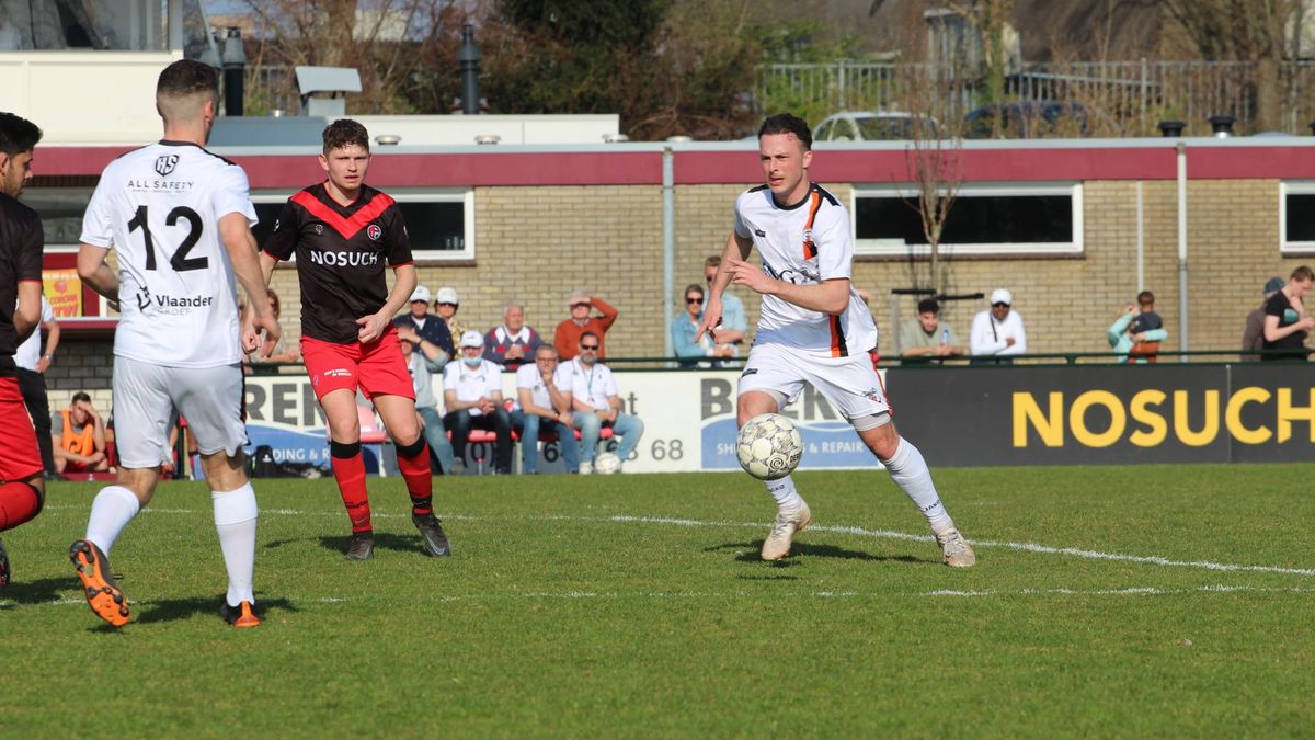 Miroslav Peric schiet Terneuzense Boys langs Papendrecht - Omroep Zeeland