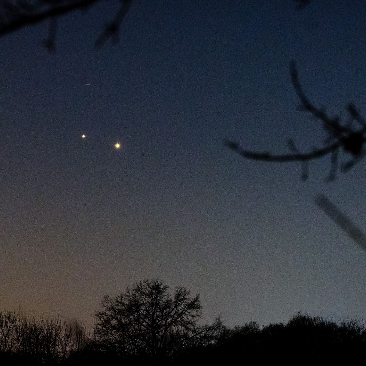 Vier planeten tegelijk met het blote oog zichtbaar aan nachtelijke hemel - RTV Noord