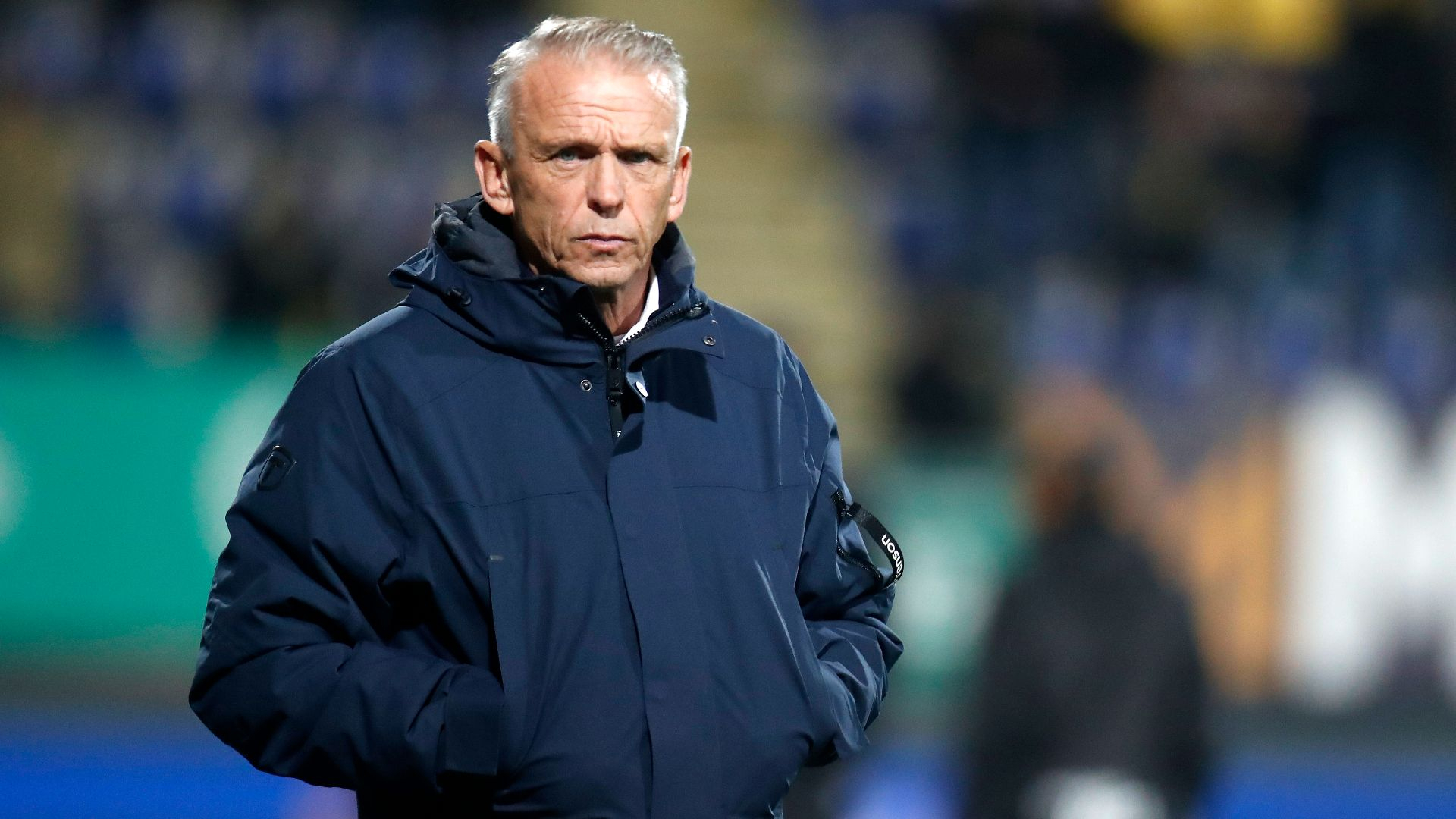 Sturing maalt en piekert zich suf over Vitesse: 'Je komt hier niet snel ...