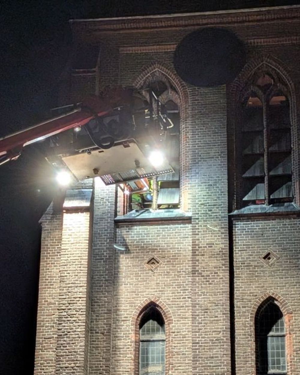 Man valt van trap in kerktoren - Omroep Gelderland
