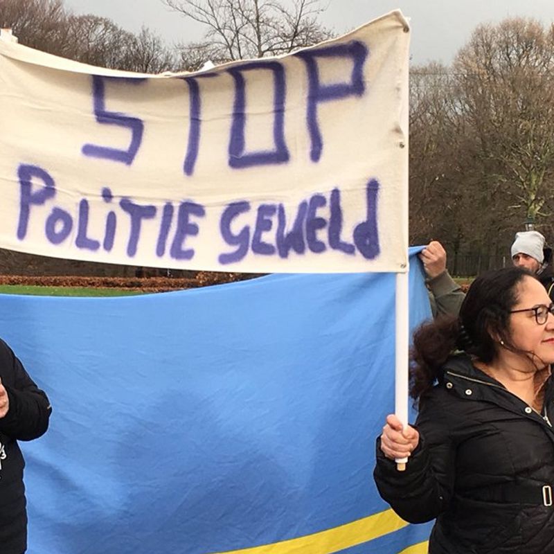Demonstratie nabestaanden Mitch Henriquez tegen politiegeweld - Omroep West