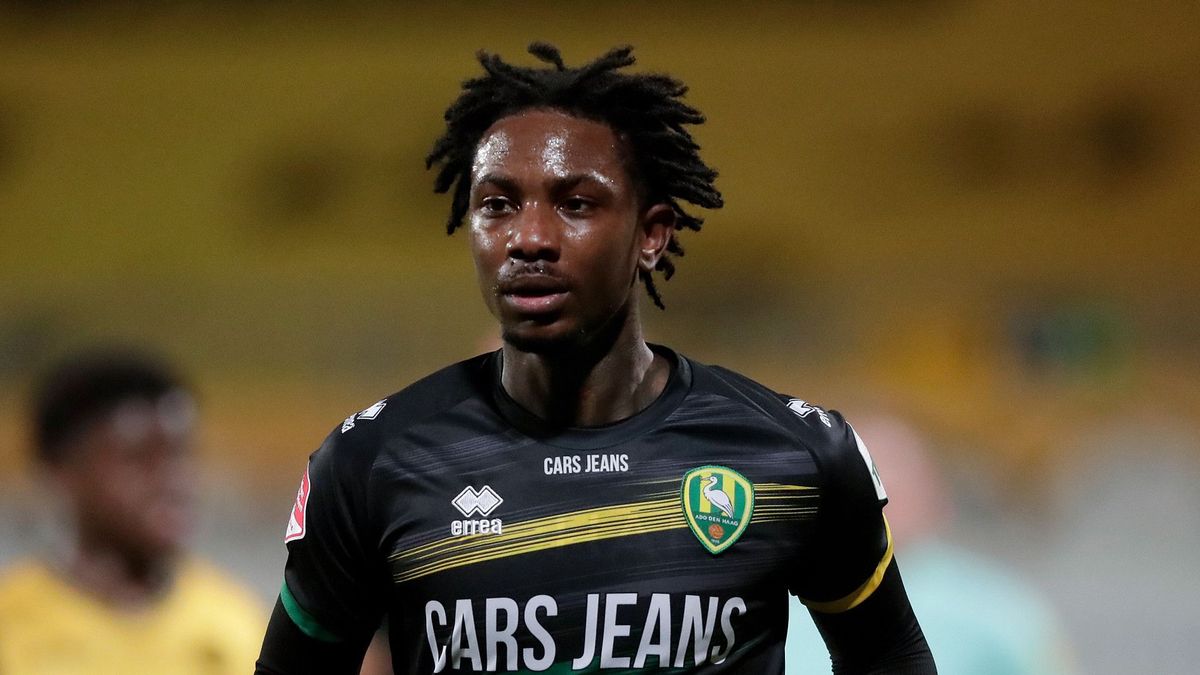 Sportnieuws | Elia kondigt afscheid als prof aan: 'Ik voetbal helemaal ...
