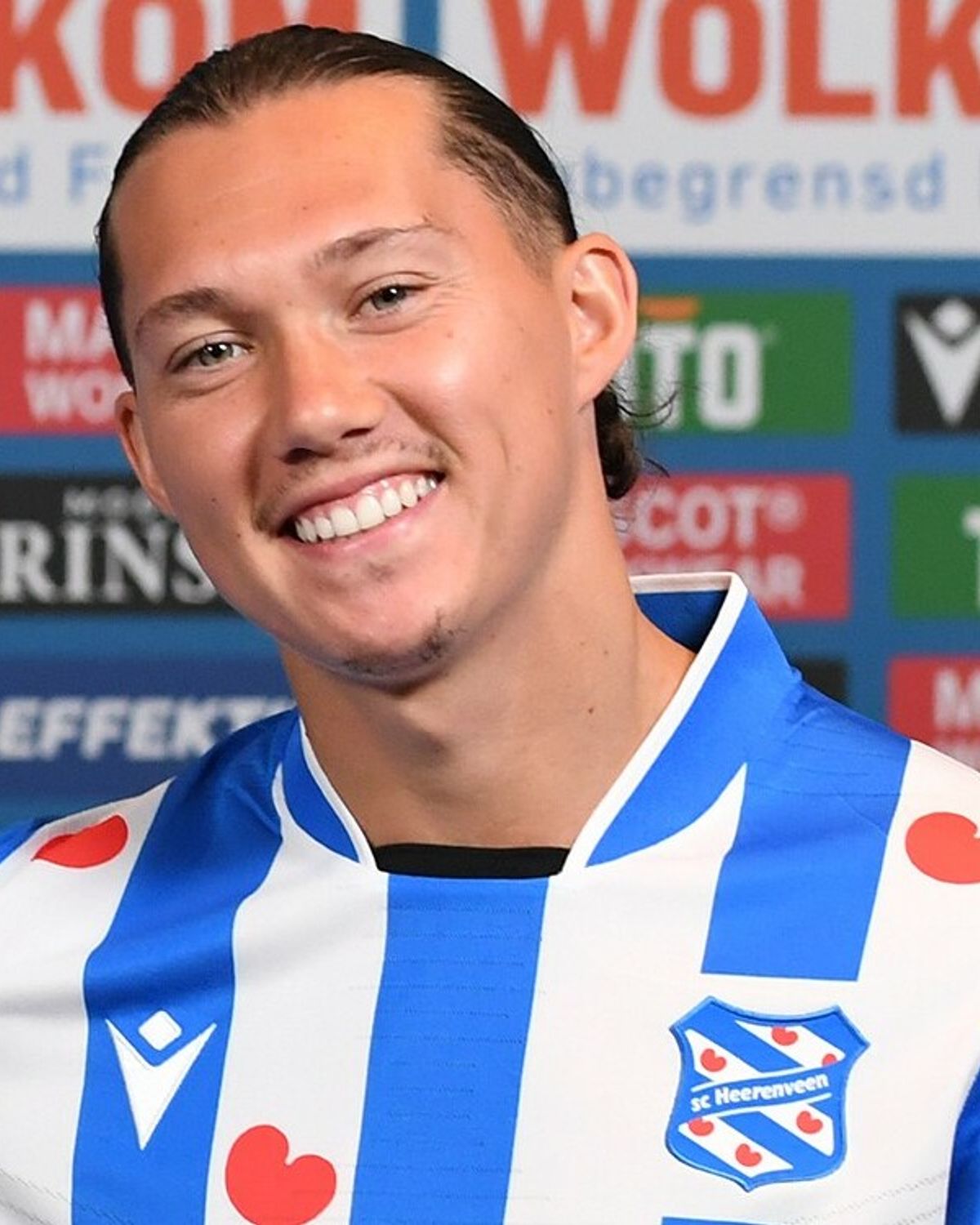 Primeur voor sc Heerenveen: 'Max' Rivera is de eerste Franse voetballer ...