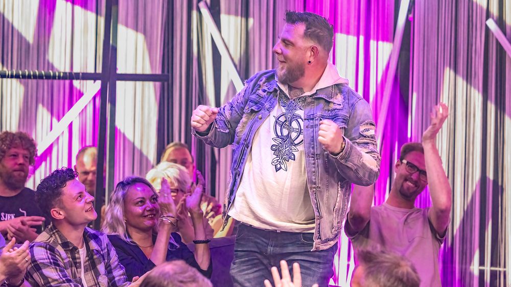 Dennis Hendriks na winst Songfestival Drenthe: 'Dit is de kroon op ons ...