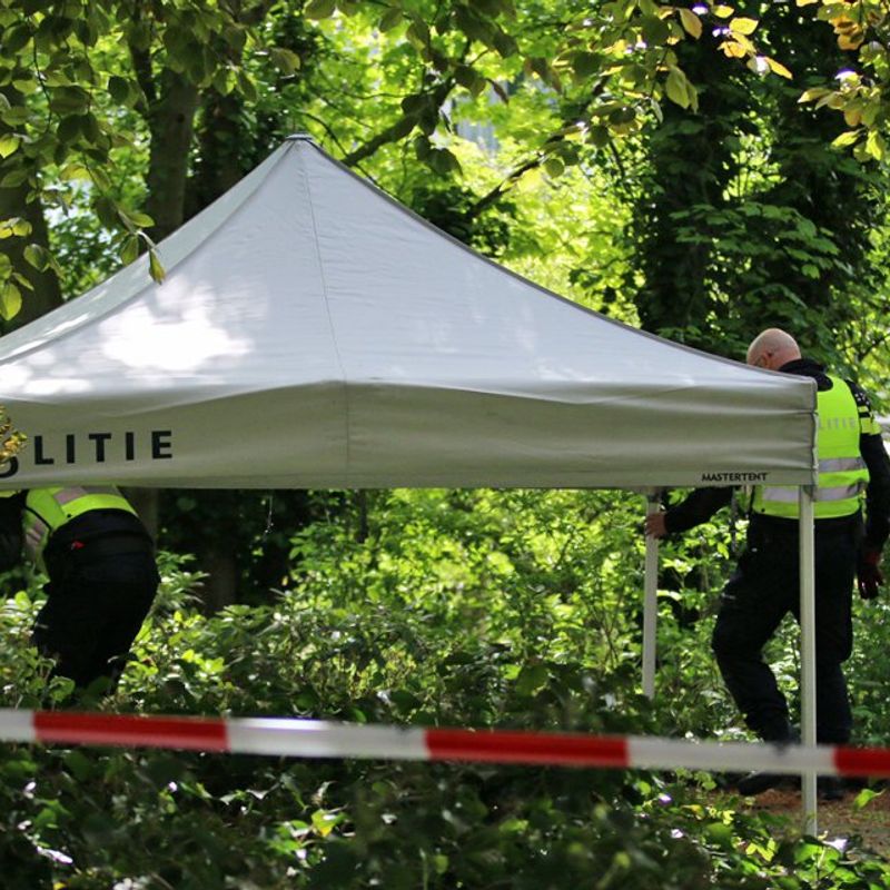 Dode bij begraafplaats niet overleden door misdrijf - Omroep West