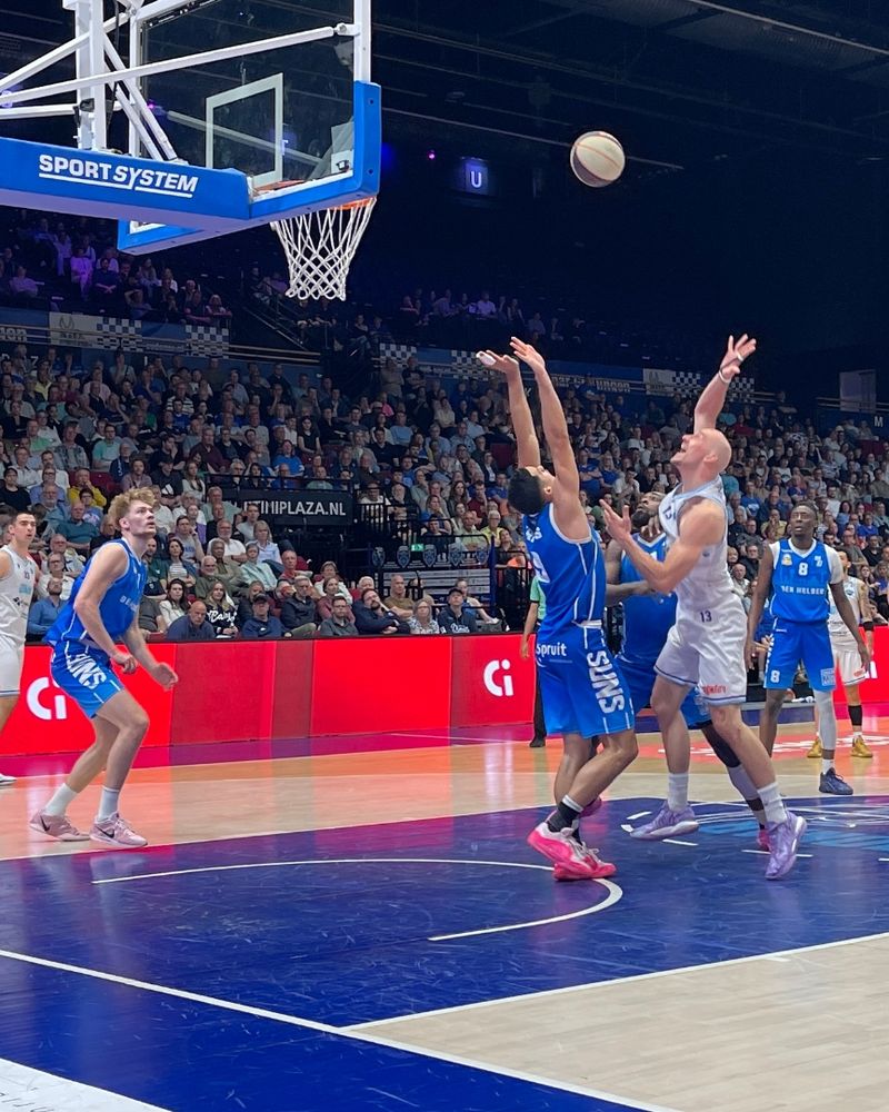 Donar begint goed aan de play-offs met ruime zege op Den Helder - RTV Noord