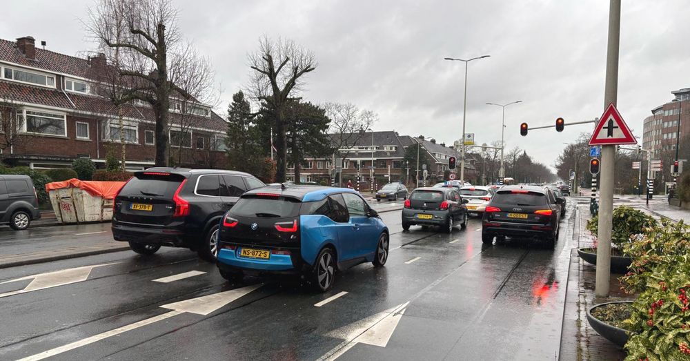 Rijbanen gaan volgend jaar dicht om drukke weg door Den Haag veiliger te maken - Omroep West