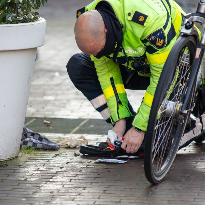 Eén persoon gewond bij steekincident Zwolle: verdachte aangehouden - Oost