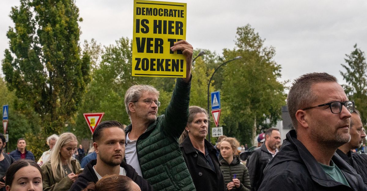 Protest voorafgaand aan bijeenkomst Vathorst: 'Slechtste plek voor een ...