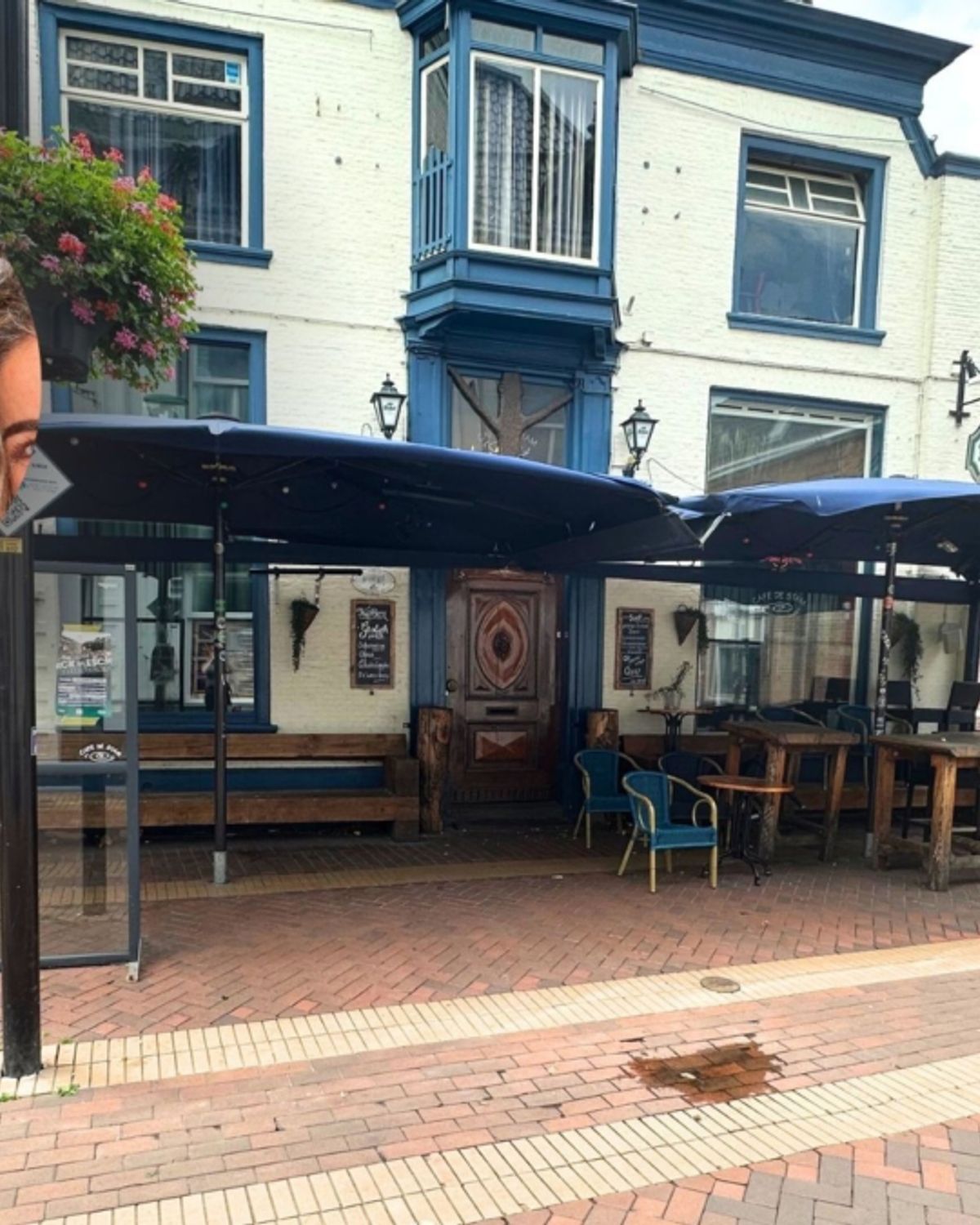 Almelose horecaondernemer redt Café De Stam: 'De stad verdient deze ...