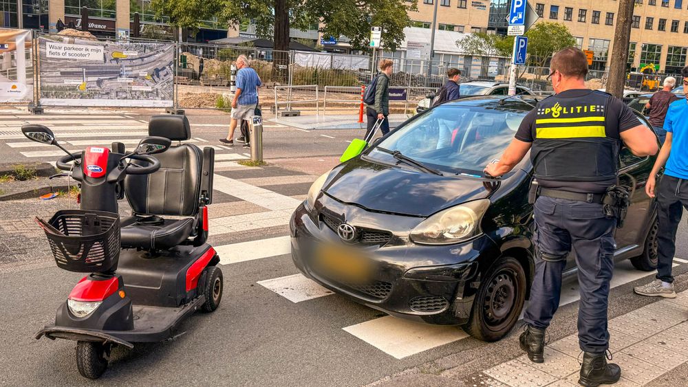 112-nieuws: Automobilist rijdt scootmobiel aan op zebrapad | Motorrijder onderuit op gele brug ...