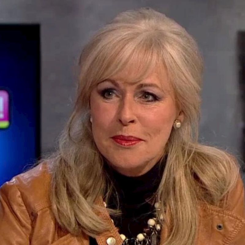 Marga Bult vergeet op het Songfestival in Wenen haar liefdesproblemen ...
