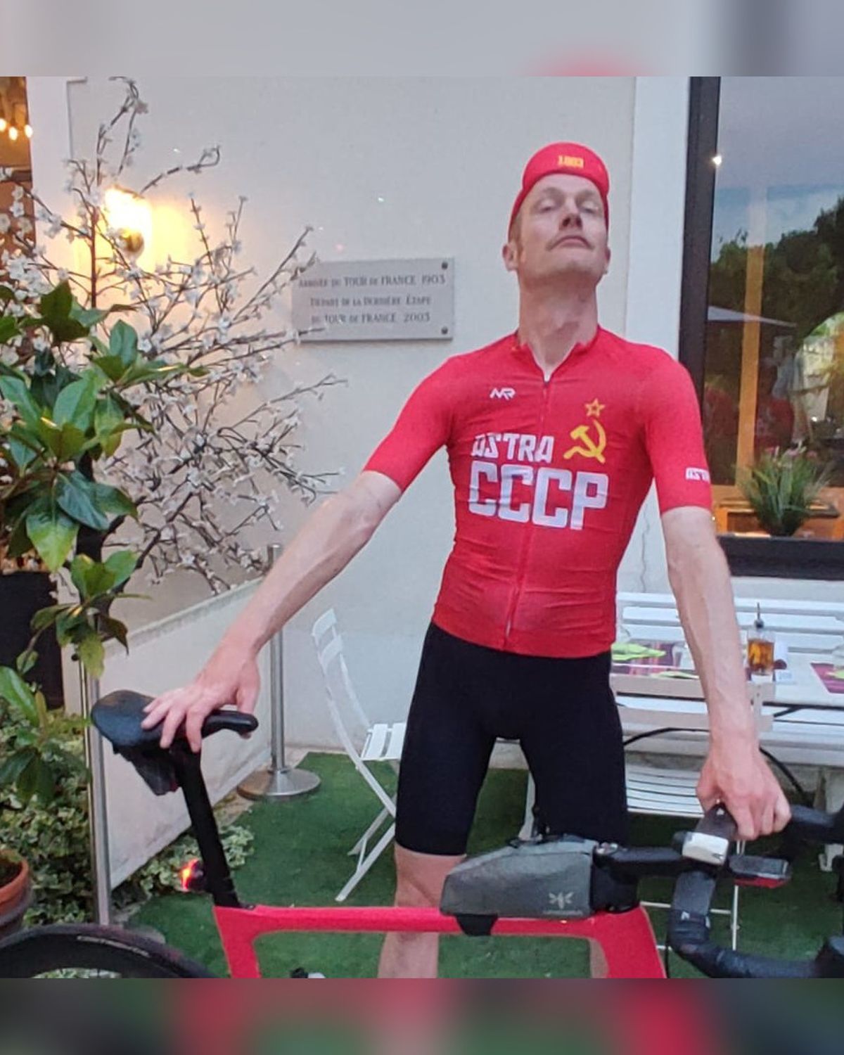 Arjen Dijkstra heeft de Tour van 1903 uitgereden: 2.400 kilometer in ...