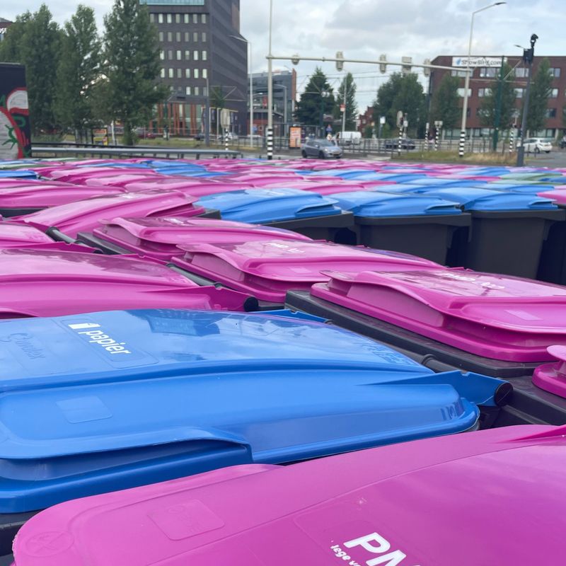 Geklungel met Rijswijkse roze containers gaat door: per ongeluk in Den ...
