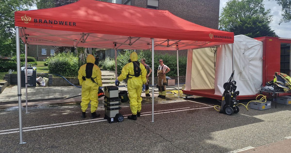 EOD onderzoekt onbekende stof bij ontruimd pand in Landgraaf: één aanhouding - L1 Nieuws