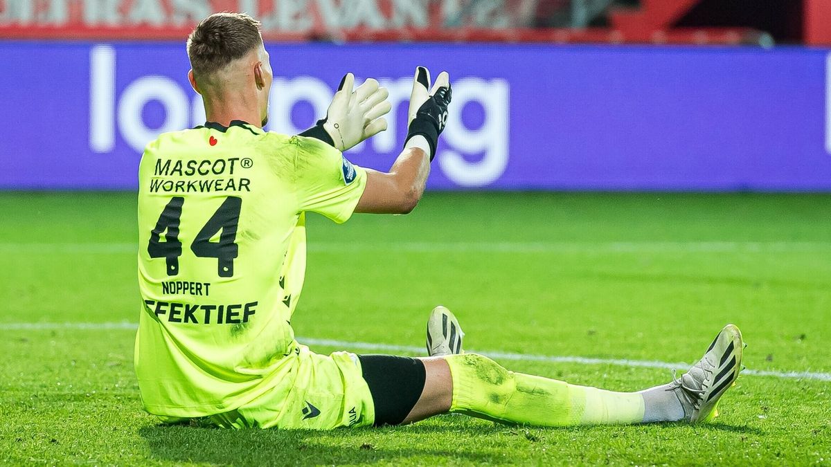 Fout Andries Noppert duwt sc Heerenveen verder het moeras in - Omrop ...
