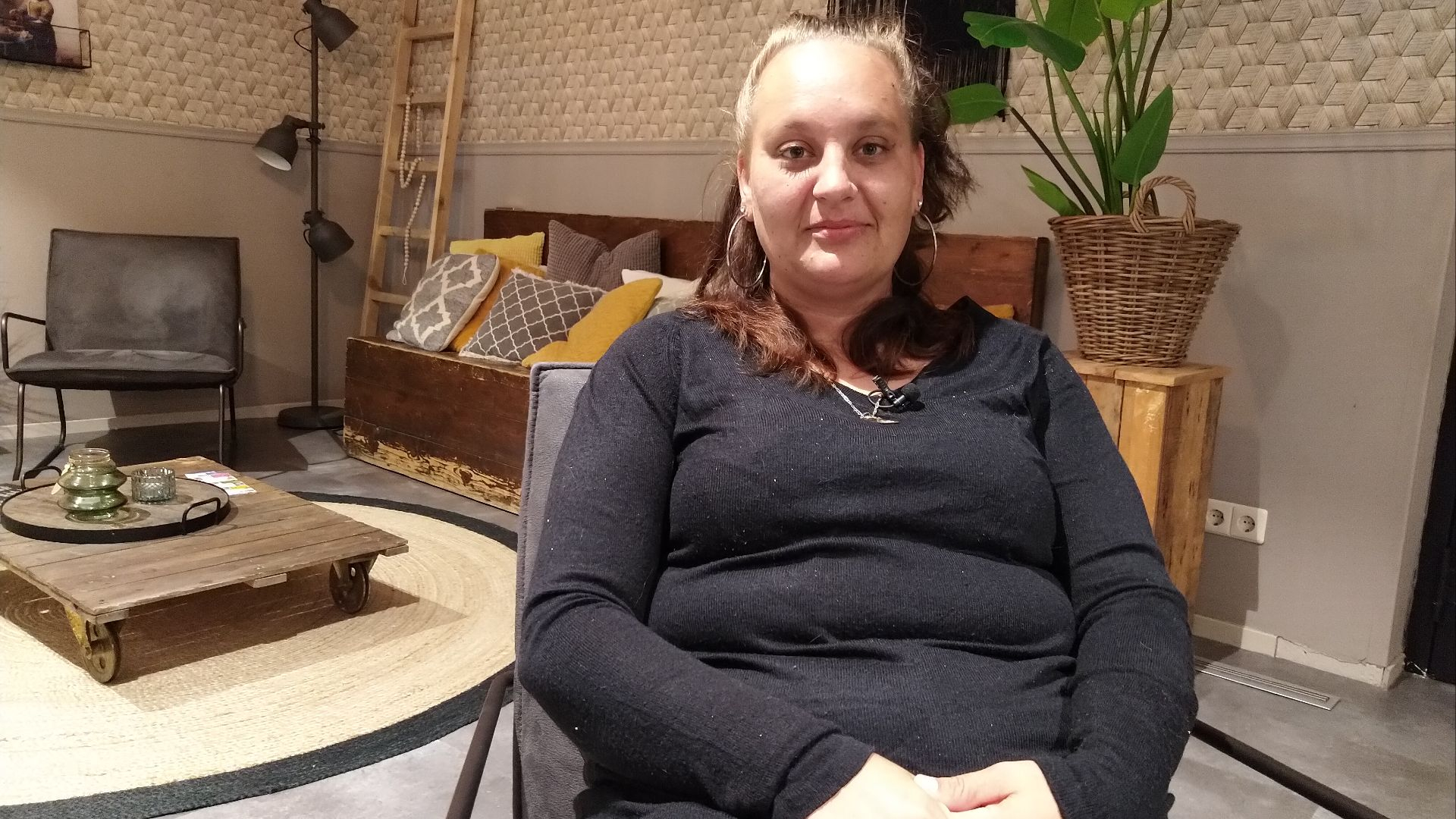 Priscilla (34) woont noodgedwongen bij haar ouders - Omroep Gelderland