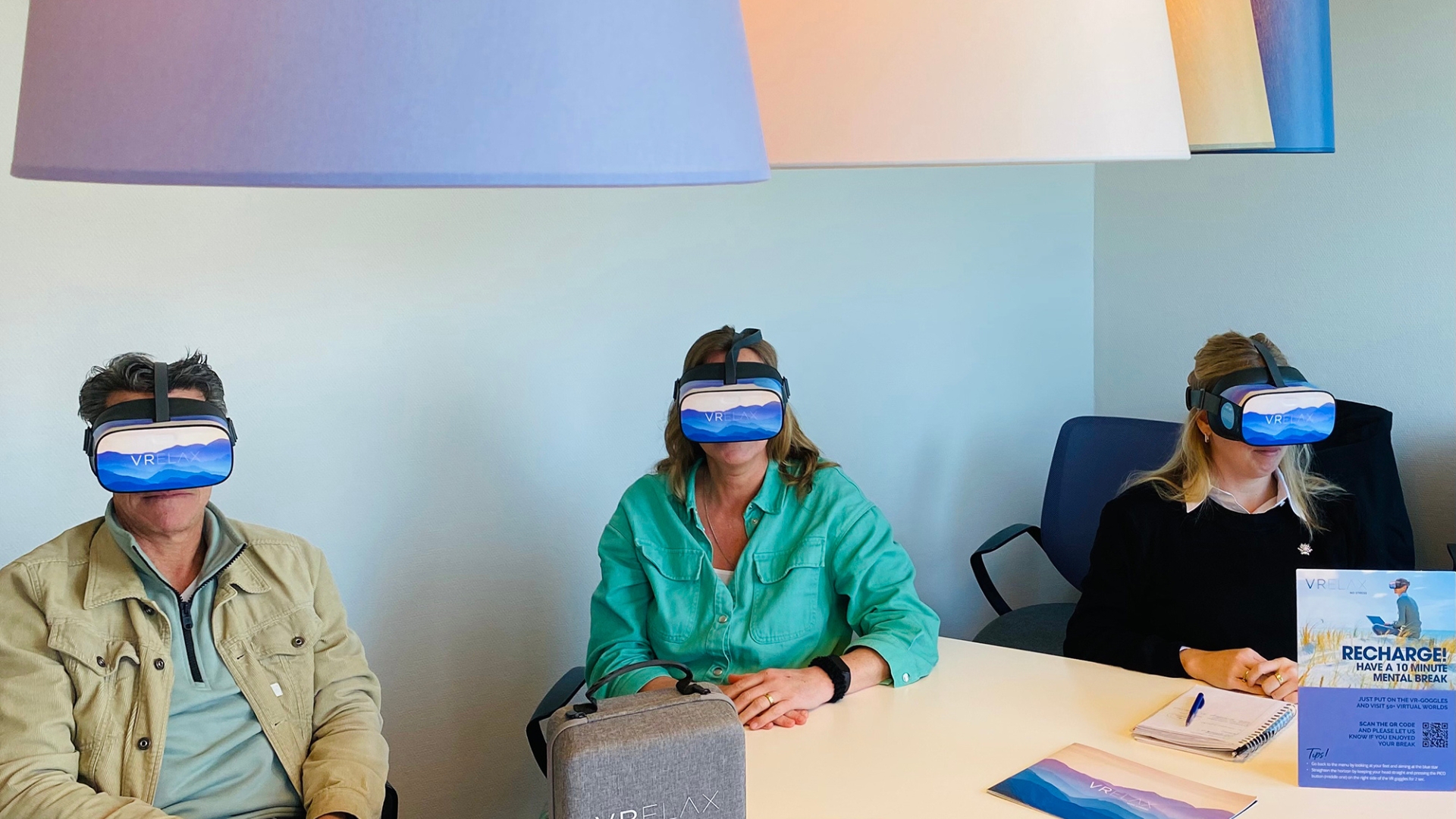 VRelax bestrijdt pijn en stress met virtual reality: ‘Meer brillen en ...
