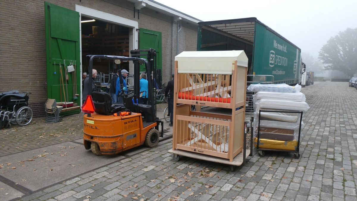 Stichting die hulpgoederen naar Oekraïne brengt, moet opslag verlaten ...