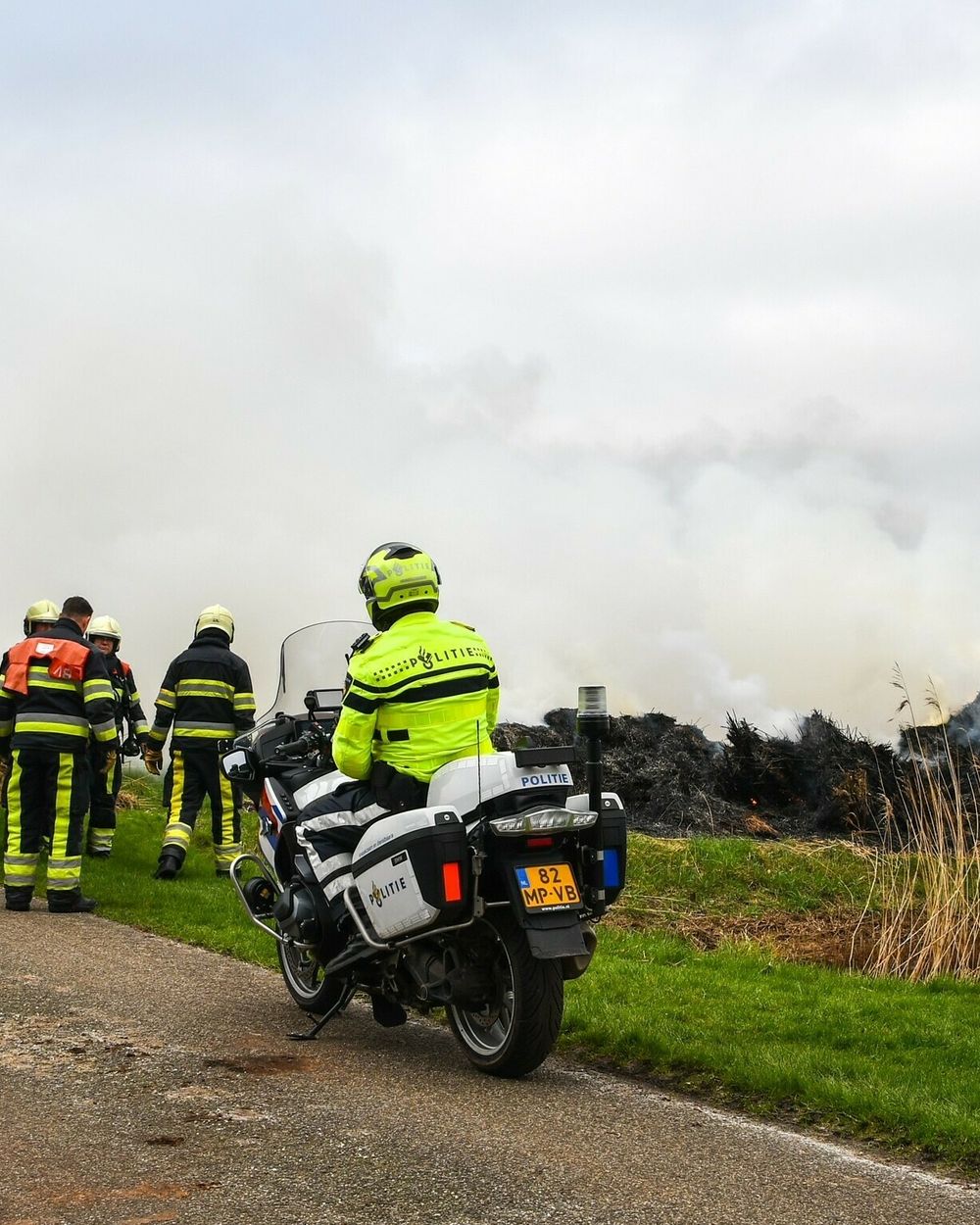 112-nieuws 7 maart: Brandende bult stro bij Donkerbroek zorgt voor veel ...