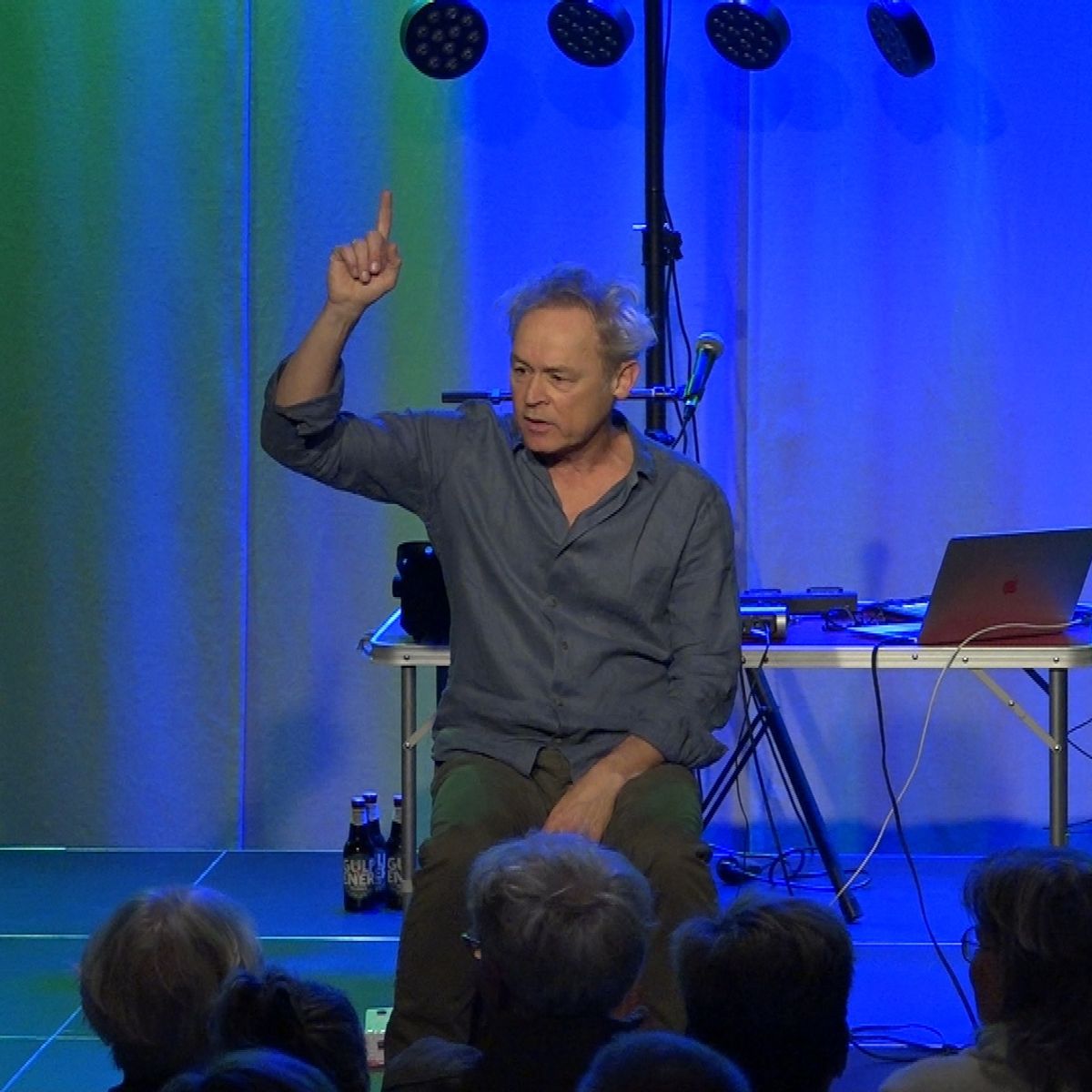 Marcel Hensema speelt nieuwe soloshow over kleine campings ...