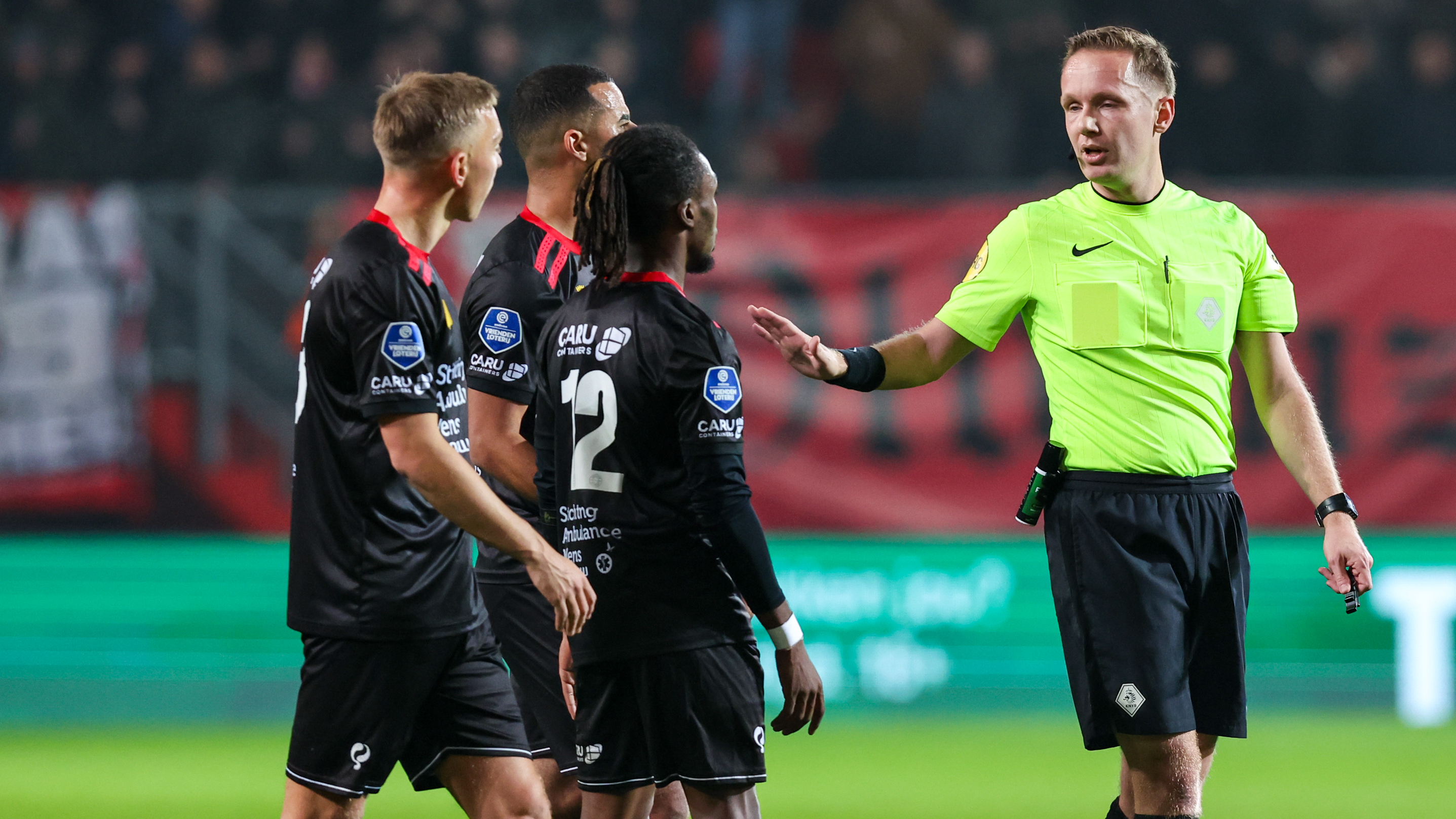 Rode kaart Zagré voorkomt stunt Excelsior bij FC Twente - Rijnmond