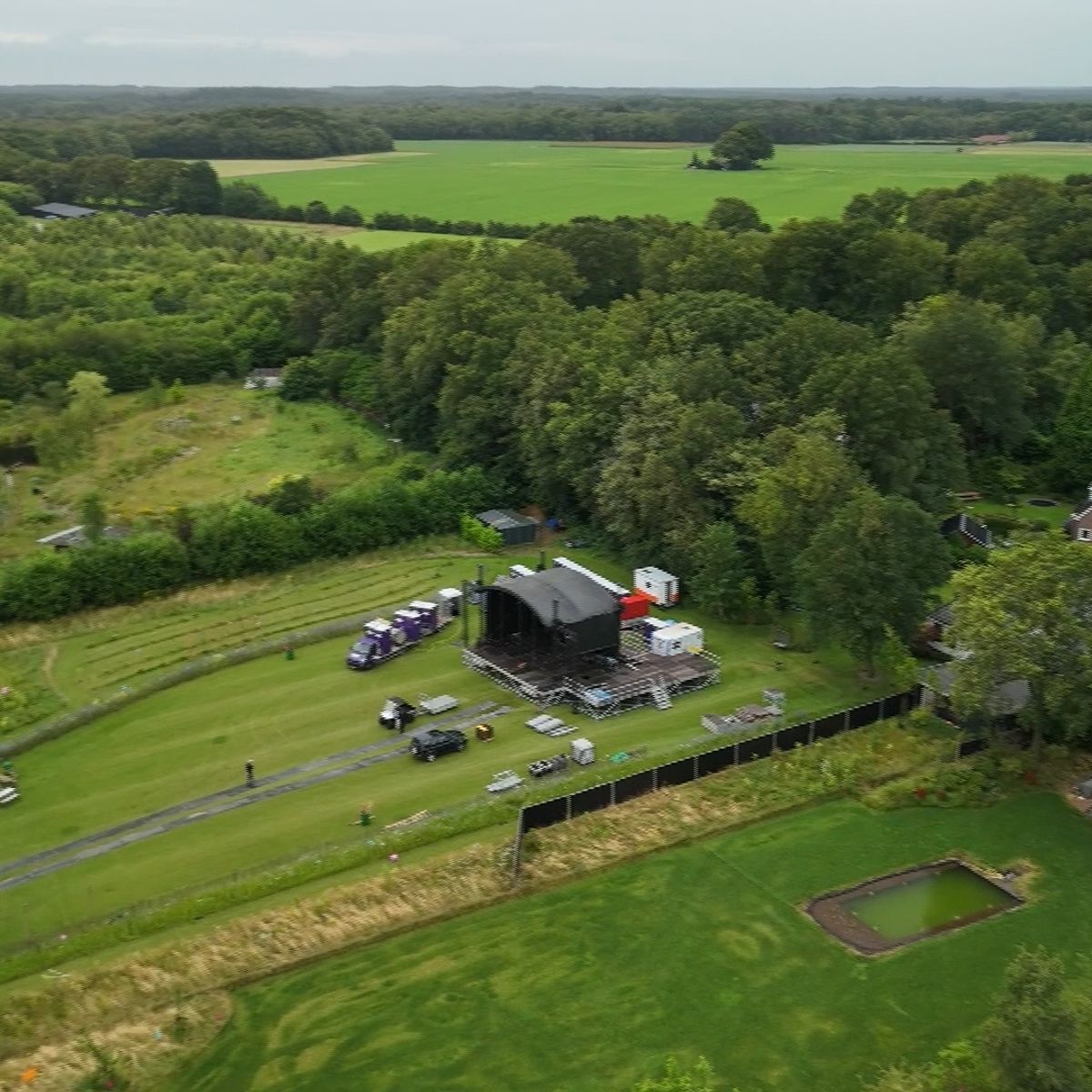 FestivalderAa in achtertuin van Peter: 'Hoop dat mijn gazon een beetje ...