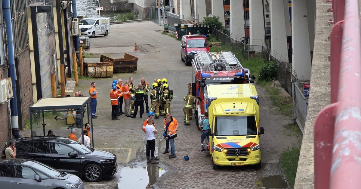 Meerdere medewerkers van bedrijf onwel geworden in Alblasserdam - Rijnmond