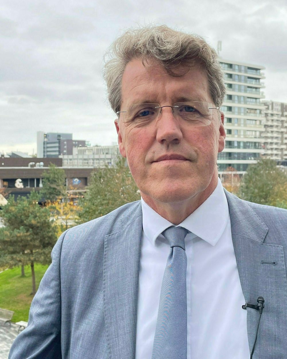 Burgemeester Van Oosterhout heeft borstkanker, maar blijft aan het werk ...