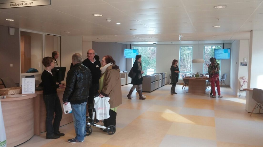 Nieuwbouw ziekenhuis Rijnstate Arnhem vol 'korstmossen' - Omroep Gelderland