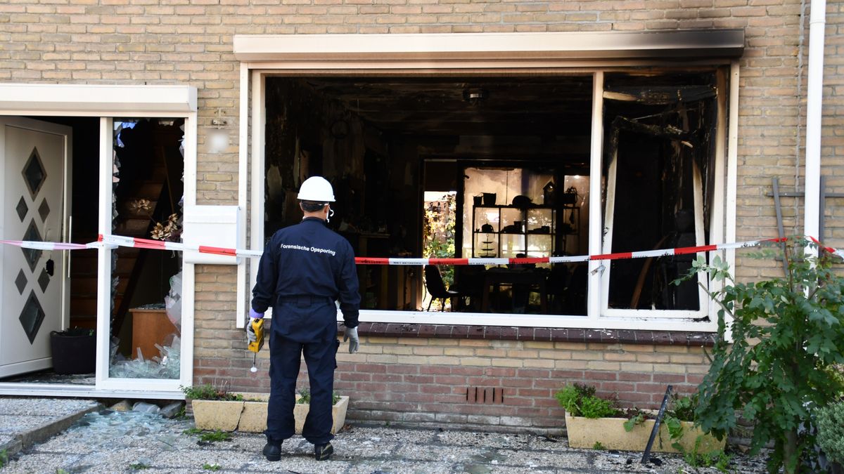 Man (59) stak zijn eigen huis niet in brand, maar wie het wel deed ...