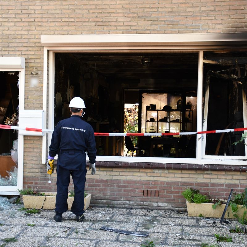 Man (59) stak zijn eigen huis niet in brand, maar wie het wel deed ...