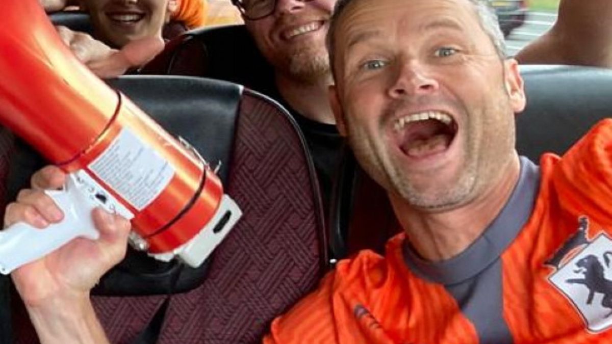 Friese Oranjesamba viral door Britten: "Is there anything the Dutch ...