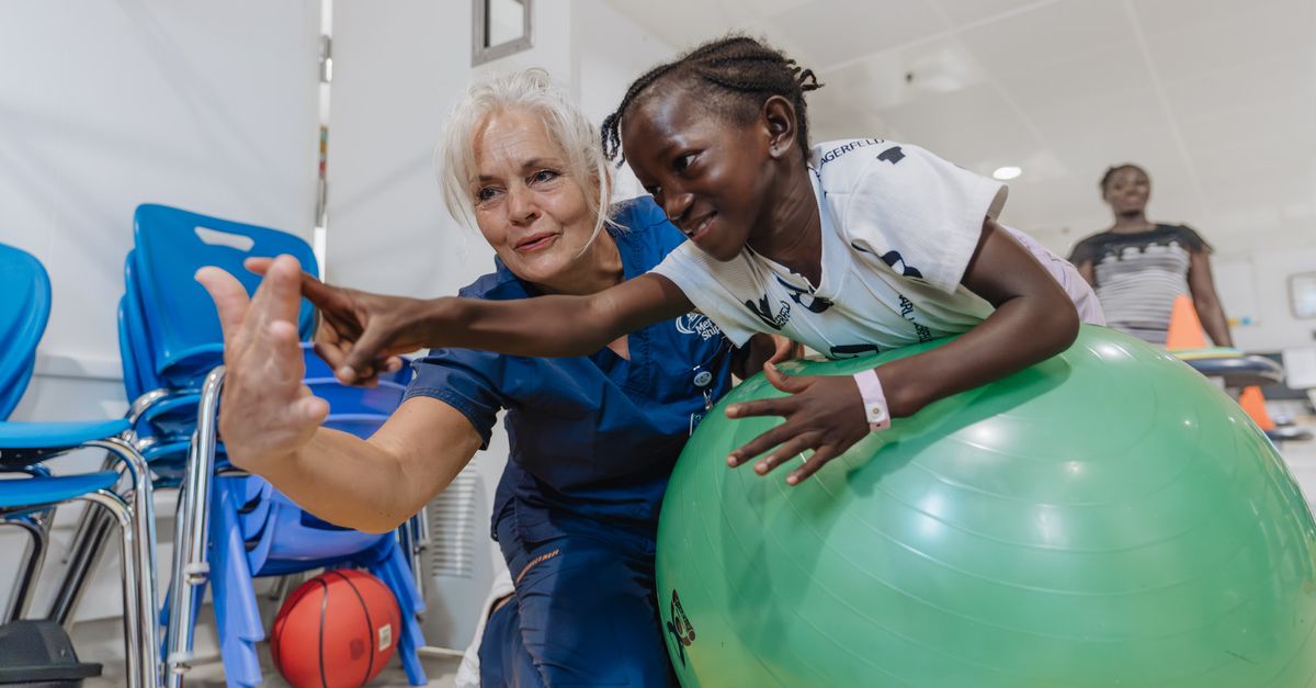 Sandra Huisman wurke foar Mercy Ships yn Sierra Leoane: "Het is ...